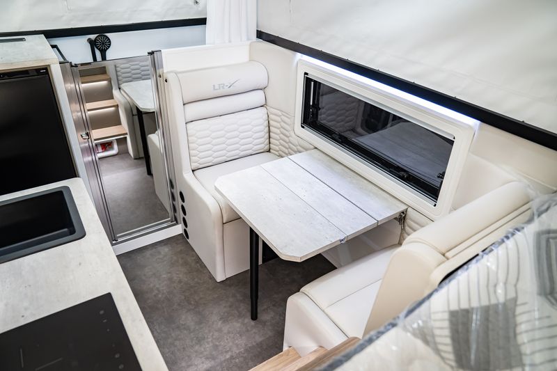 Reconn R4T LRX - Lifestyle Campers